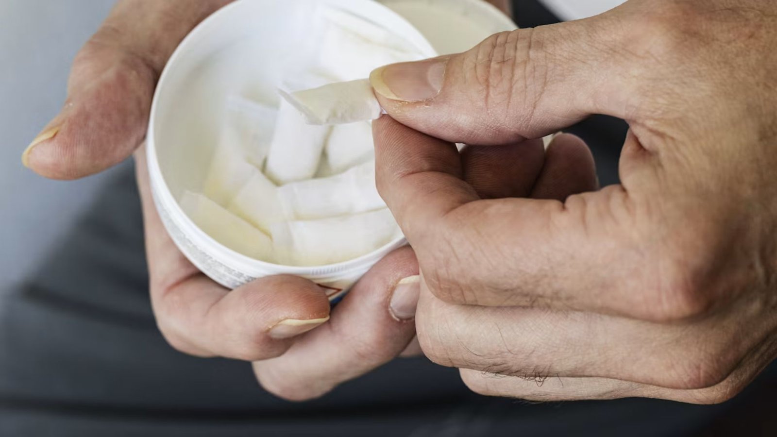 ¿Qué Son las Bolsas de Nicotina y Cómo Funcionan? - Quit Panamá